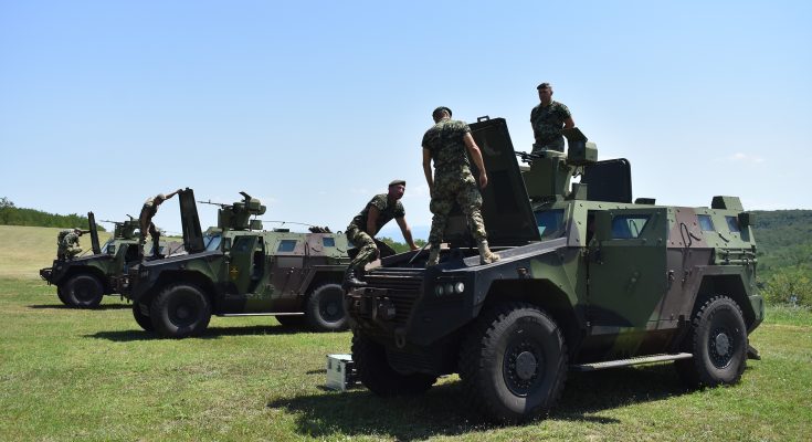 Obuka na borbenim vozilima u bazi Jug za mirovnu misliju u Libanu - Naslovi.net