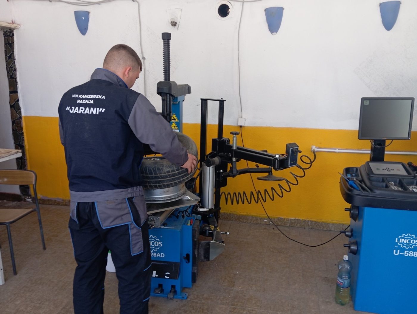 Vulkanizerska radnja prekoputa parka! Najbolja usluga, najniže cene ...